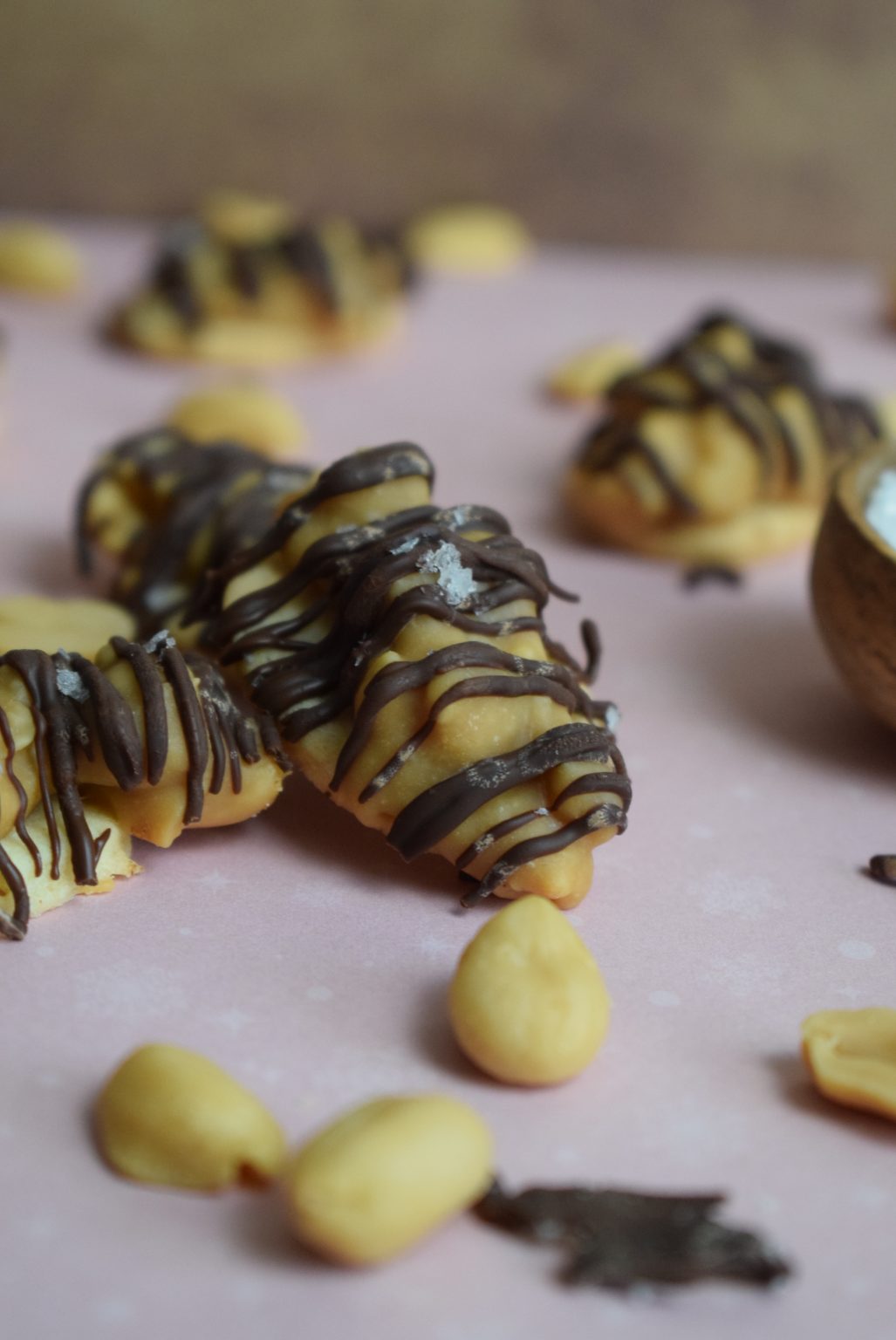 Erdnuss Toffee Plätzchen mit Fleur de Sel - Soni - Cooking with love